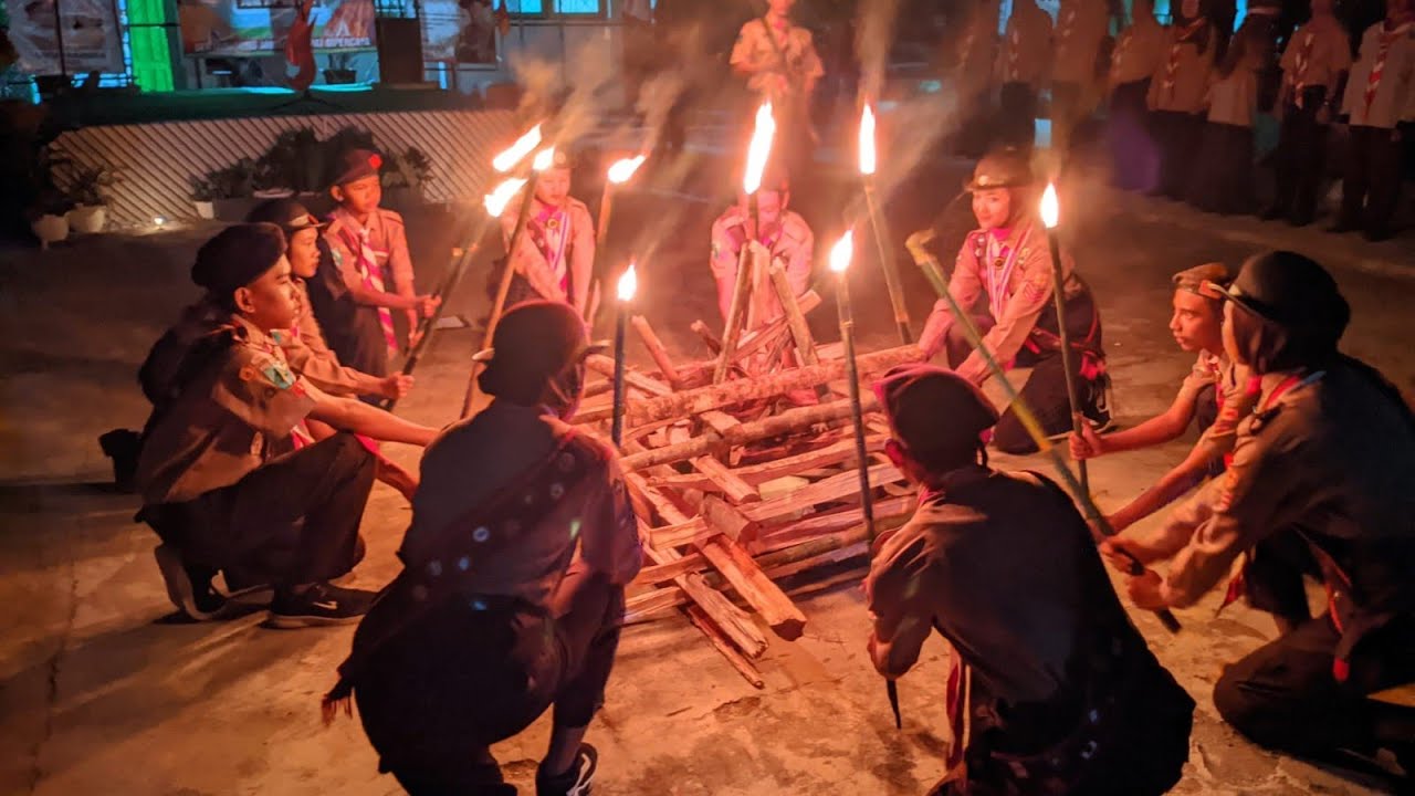 UPACARA API UNGGUN - YouTube