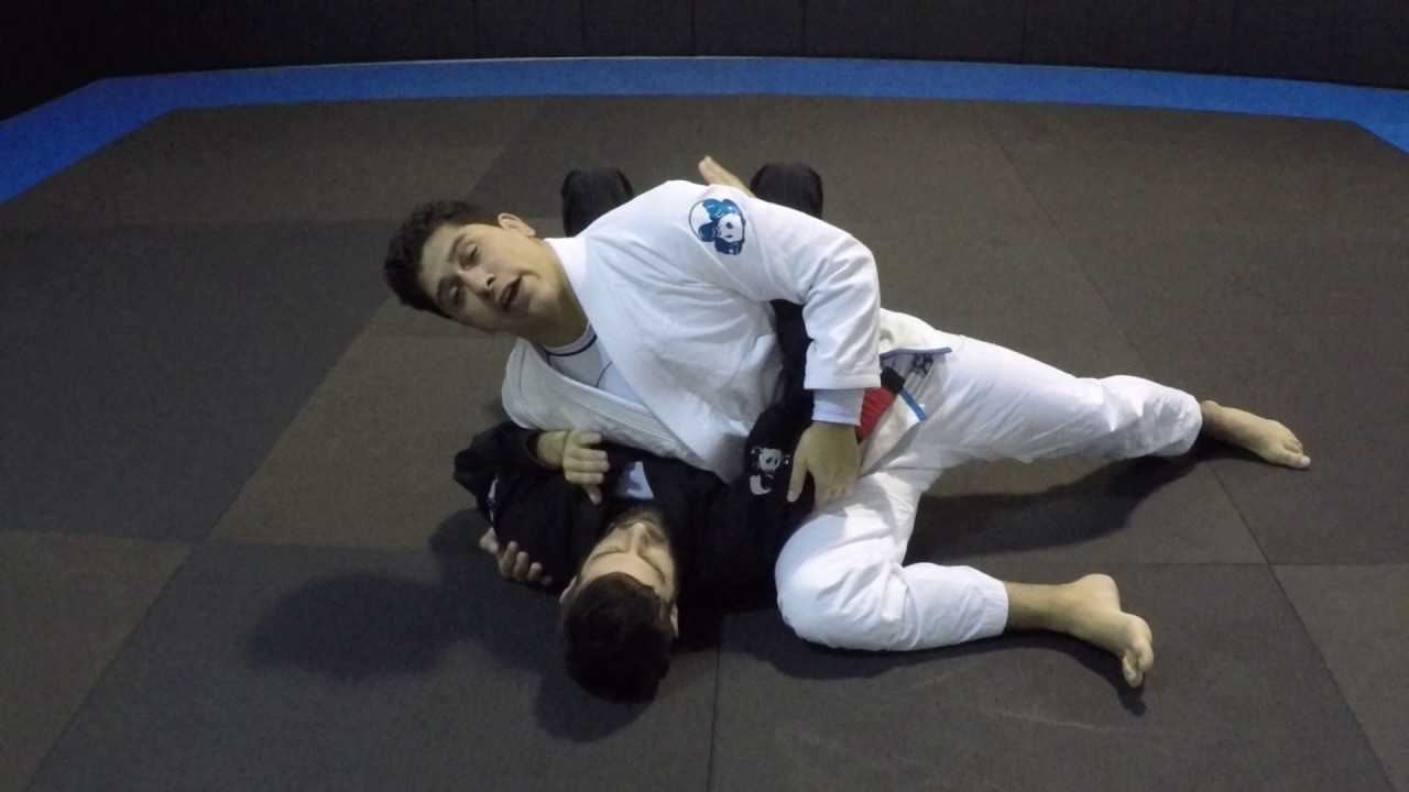 Trapping the near side arm from side control - YouTube