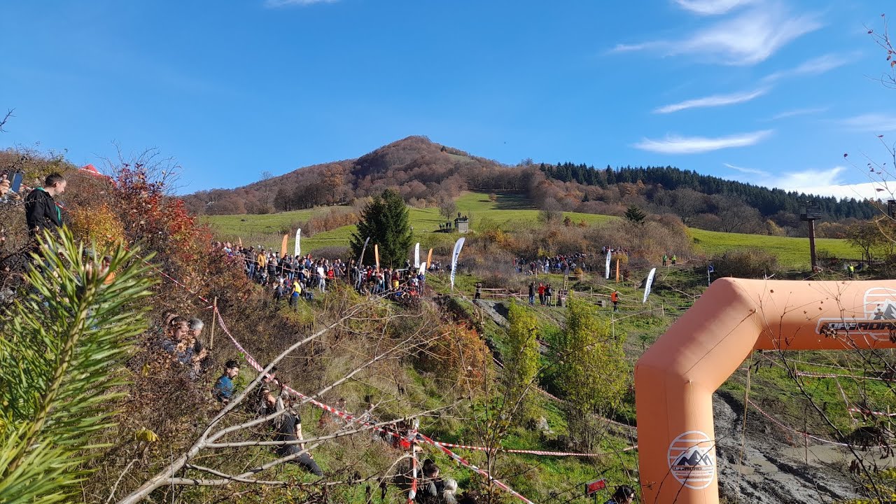 OFF-ROAD LA ABRUD /toamna în Apuseni - YouTube