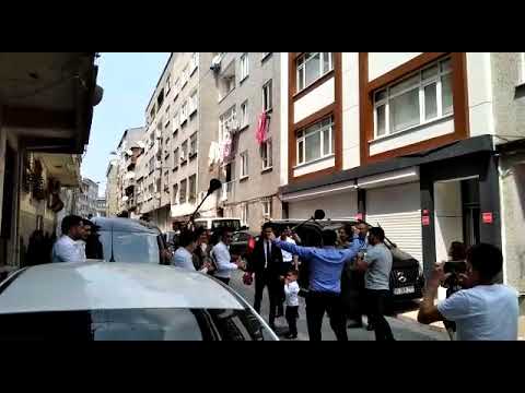 Davul ve tarihi boru sazı eşliğinde Türkmen düğünü.