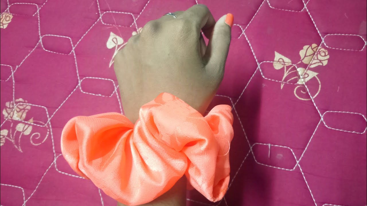 DIY big Scrunchie-EASY tutorial - YouTube