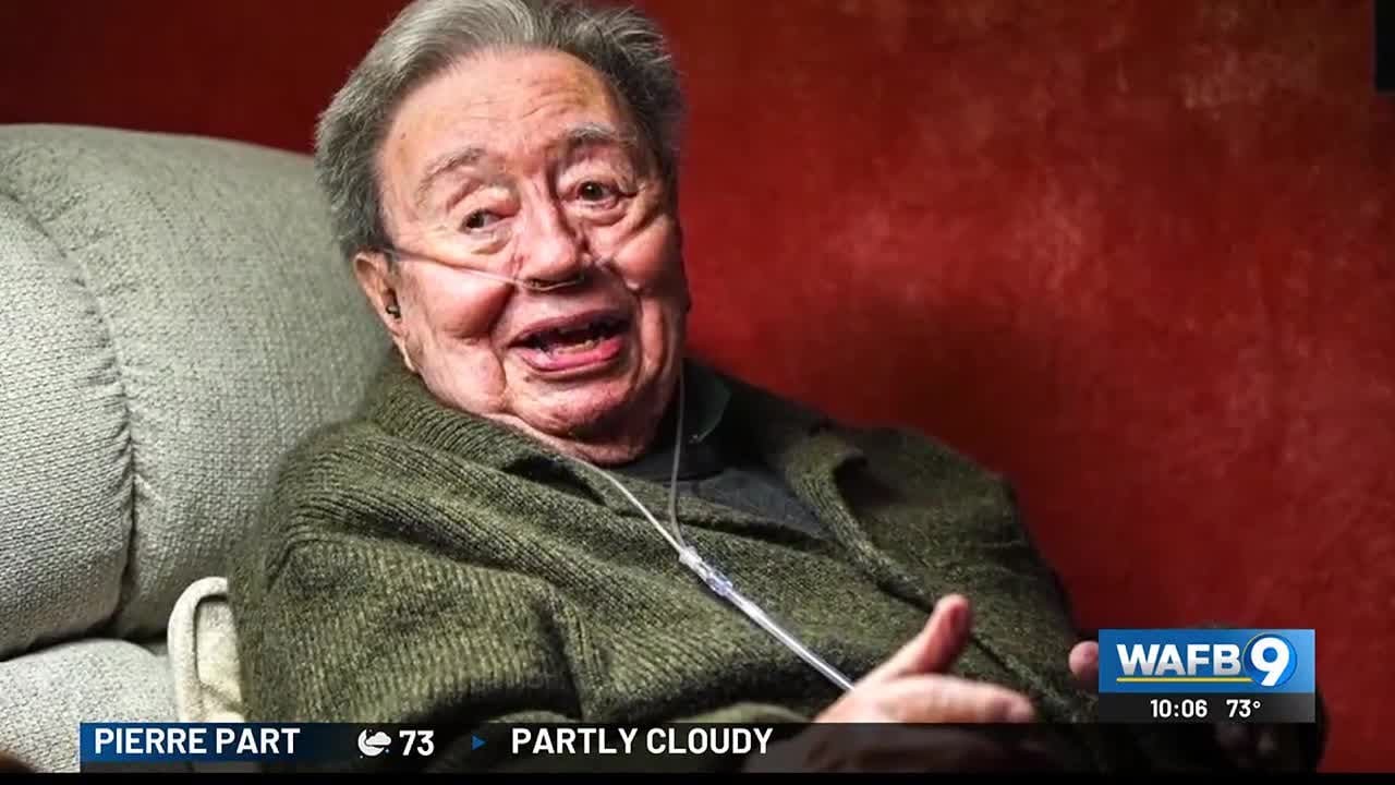 Longtime Baton Rouge columnist Smiley Anders dies - YouTube