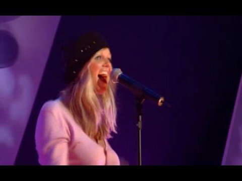 Emma Bunton - I'll Be There (Actuacion @ TOTP) - YouTube