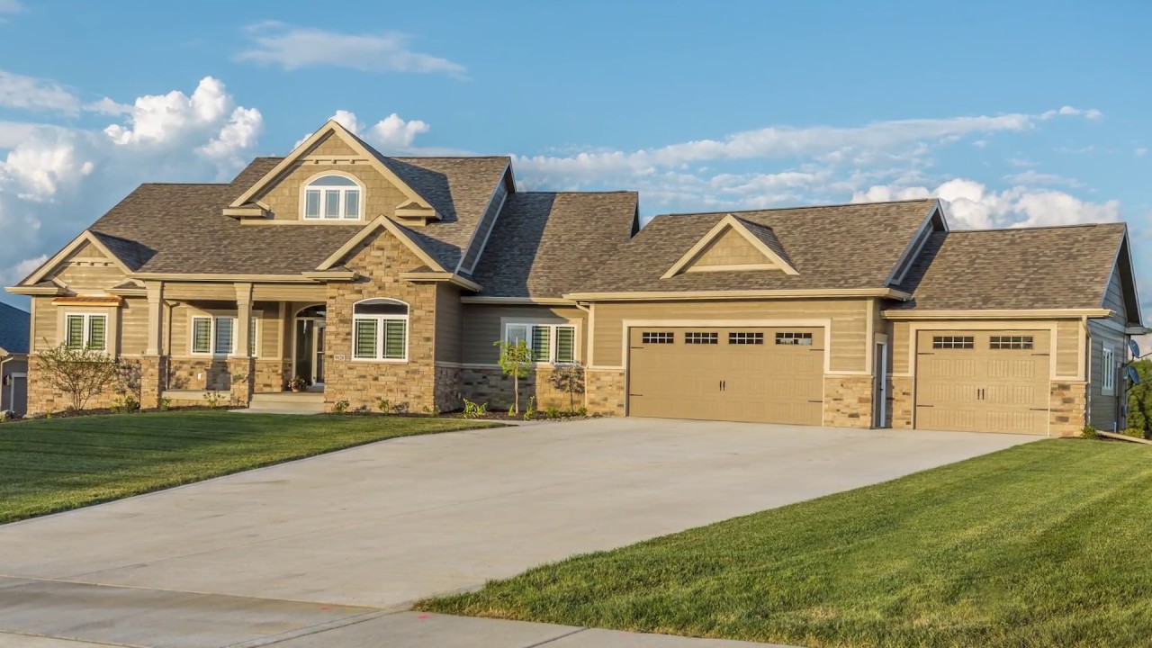 Spectacular Custom Home Built on the Golf Course by Johnson ...