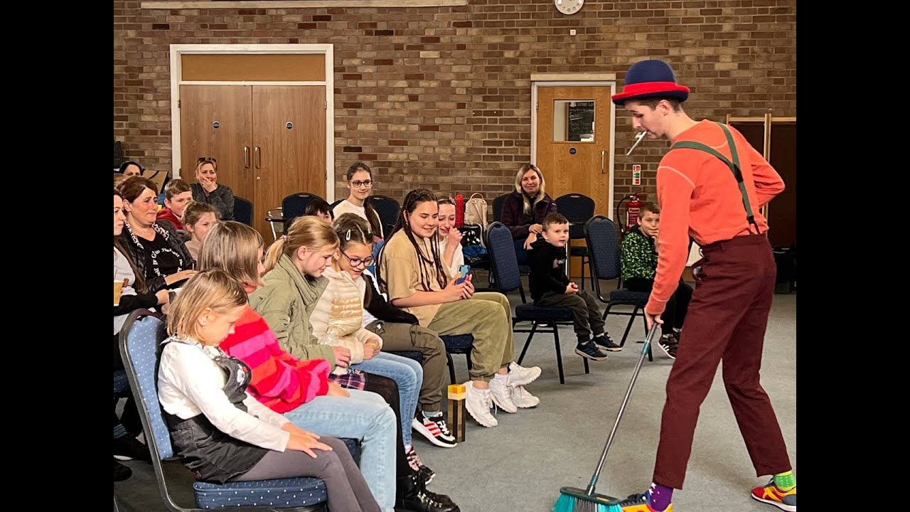 Magic Show & Puppet Show - YouTube