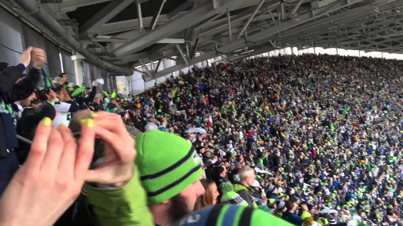*DANCEQUAKE* NFC Championship. Seahawks Fans go crazy after the go ...