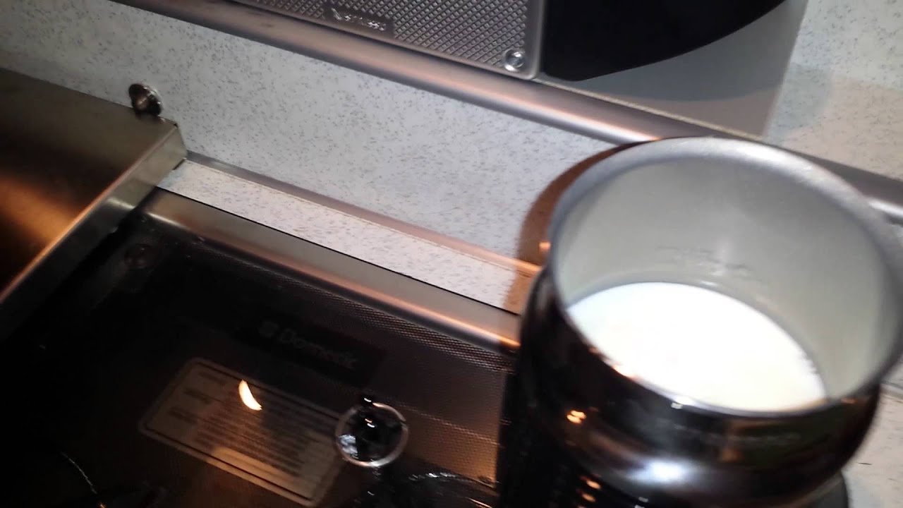 Kaffee im Wohnmobil (Nespresso im Nugget) - YouTube
