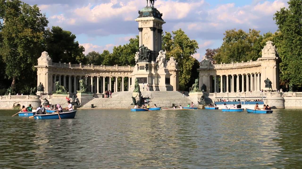 Boating in Retiro Park, Madrid/Spain, Espania - YouTube