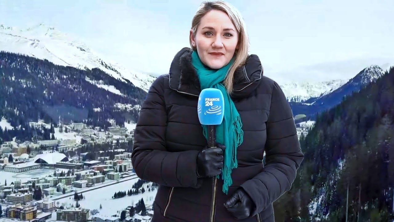 Reporter in black leather gloves - YouTube