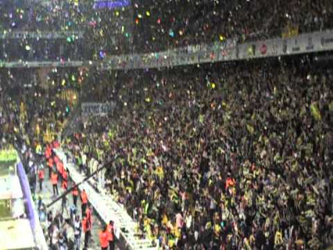 Fenerbahçe'li Kadınlar Konfeti Şov