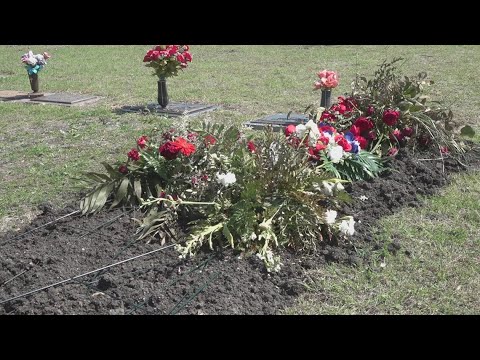 Botched Burial | A Central Texas funeral home allegedly forgot to plan ...