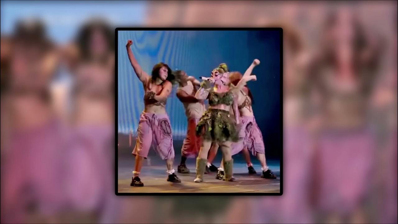 Melanie Martinez - WOMB (Live from Lollapalooza 2024) - YouTube