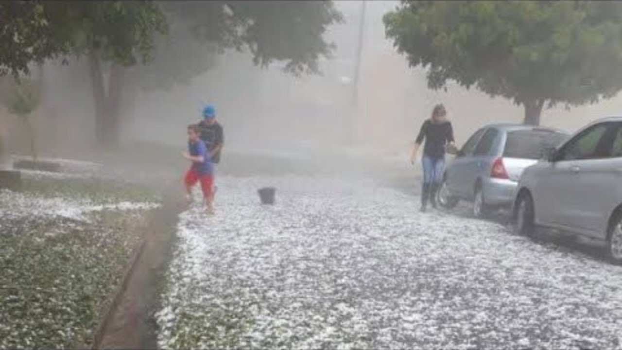 The sky is attacking Spain! Strong hail and storm hit Madrid! - YouTube