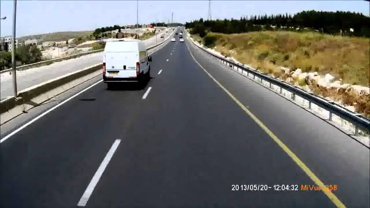 Volkswagen Touareg accident on highway - Volkswagen аварии шоссе - YouTube