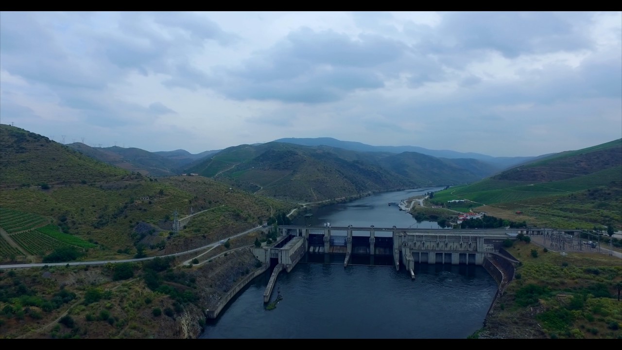 🚞 Aldeia do Pocinho // Estação e Barragem // Vista Aérea // 4K - YouTube