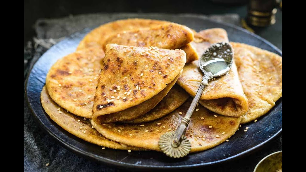 Sankranti Special TIL POLI | Til Poli Recipe| Easy To Make| - YouTube