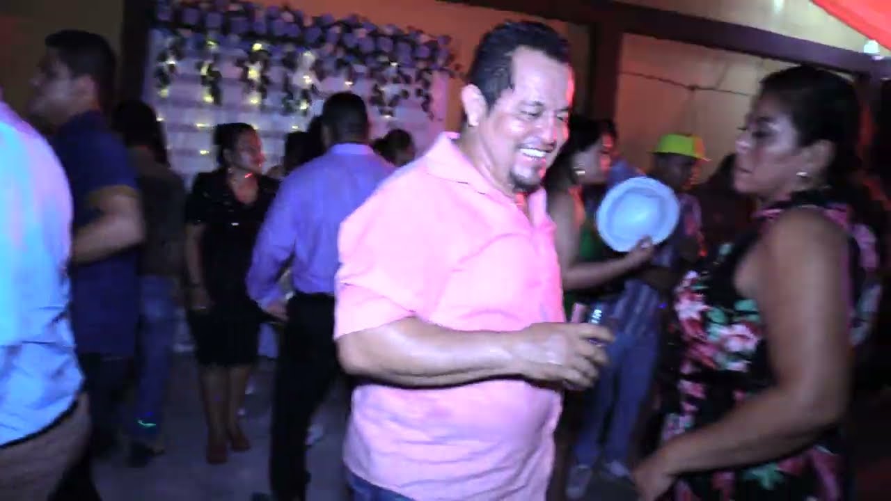 CATALINA LE PEGO, ALBERTO EL PAPI = ALBERTO DAMIÁN EL SABOR DEL SURESTE EN VIVO 2022 - YouTube