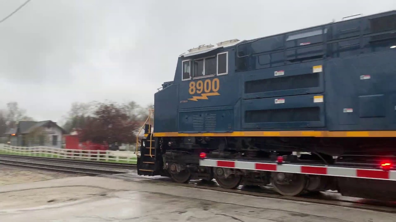 CSX 8900 At Beecher, IL - YouTube