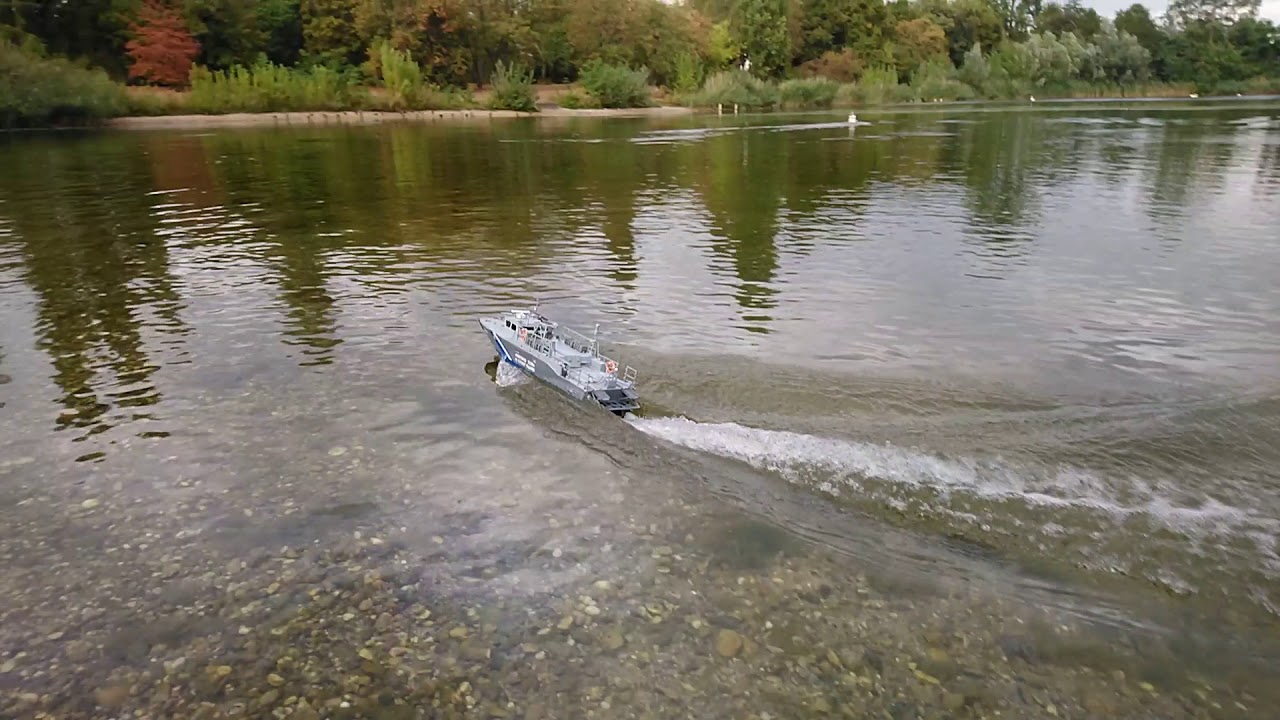 Mini cb 90 combat boat boot Tiger Model - YouTube