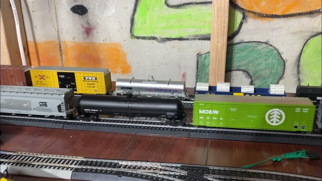 UP 9010 leading a Mixed Freight (HO Scale) - YouTube