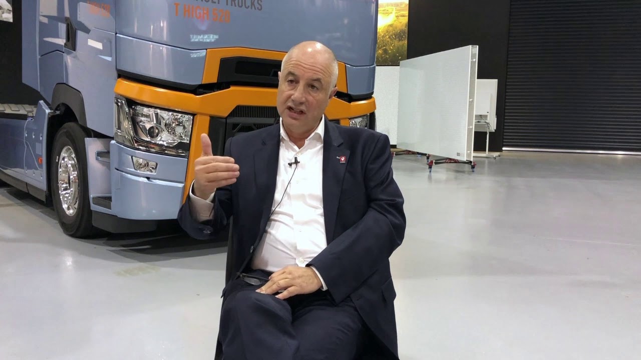 ITV BRUNO BLIN RENAULT TRUCKS - YouTube