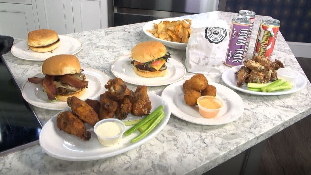 Trying the ‘Big South Burger’ at HBX Burgers - YouTube