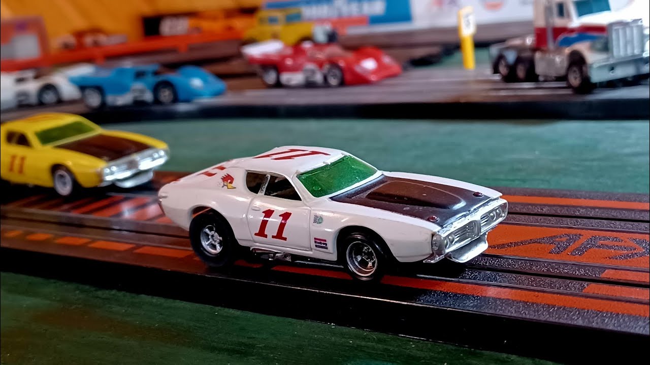 AFX Dodge Charger Battles - Vintage HO Slot Cars - YouTube