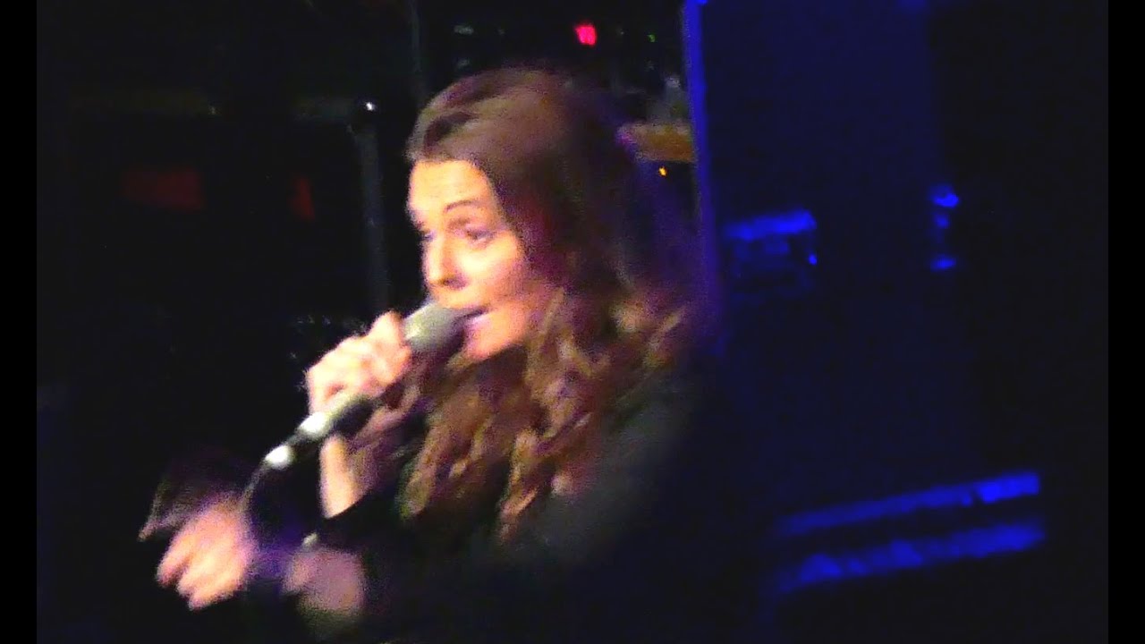 Brandi Carlile - Babe I'm Gonna Leave You [Anne Bredon/Joan Baez cover ...