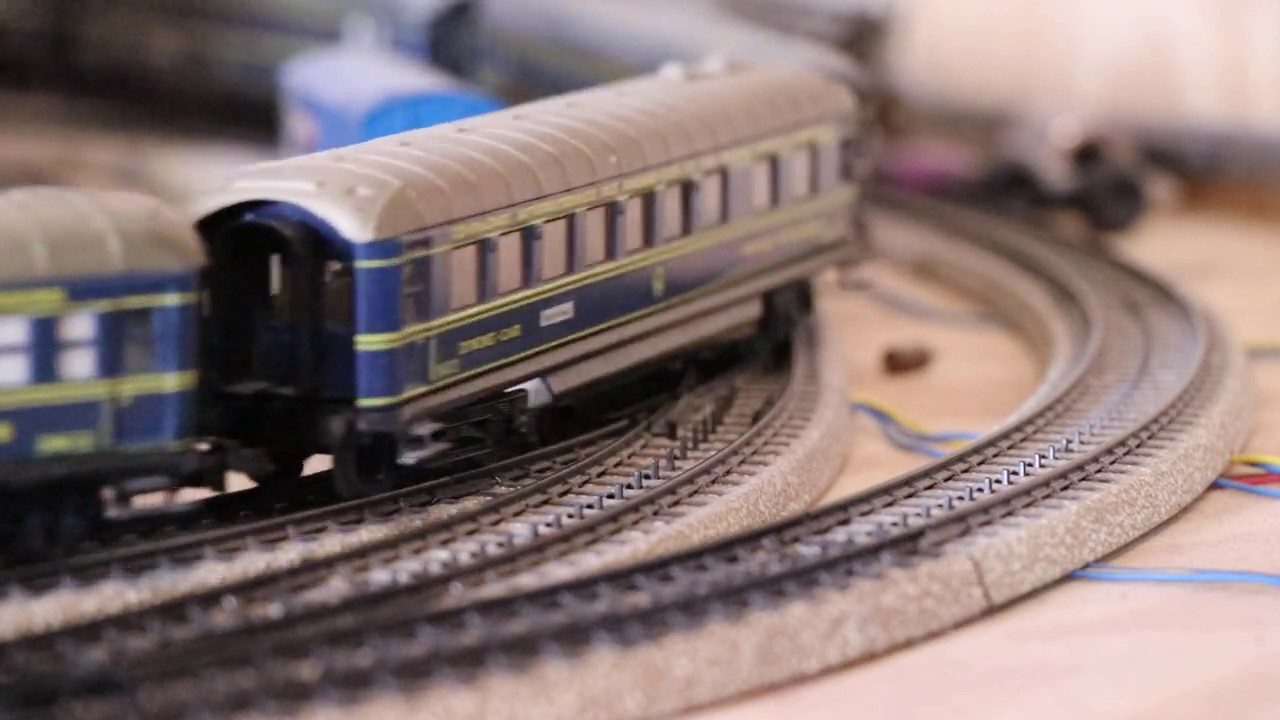 Marklin 3048 with 346 CIWL Coaches - YouTube