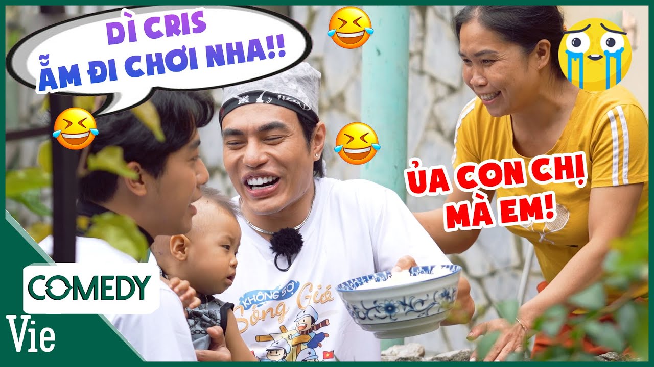 Cris Phan "vô tình" ôm luôn con chị gái bản, xin cơm mà cũng "kén cá ...