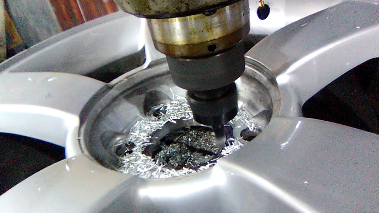 Boss 5 cnc Bridgeport mill mach 3 - YouTube