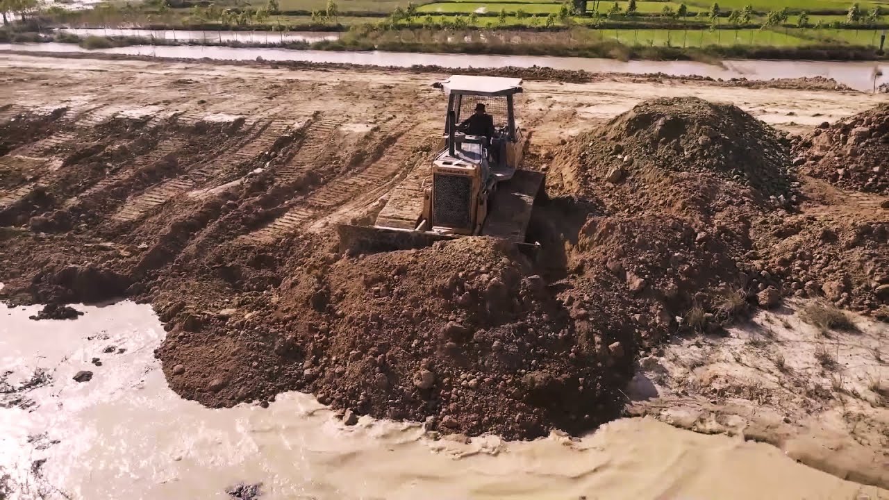 Incredible Equipment Working On Construction Mighty Bulldozer Moving ...