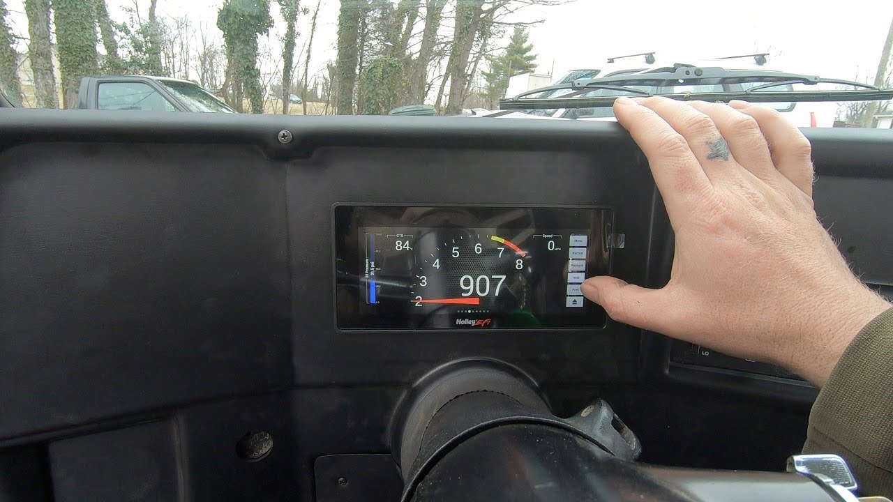 The C10 Gets a Holley 6.86'' Pro Dash! - YouTube