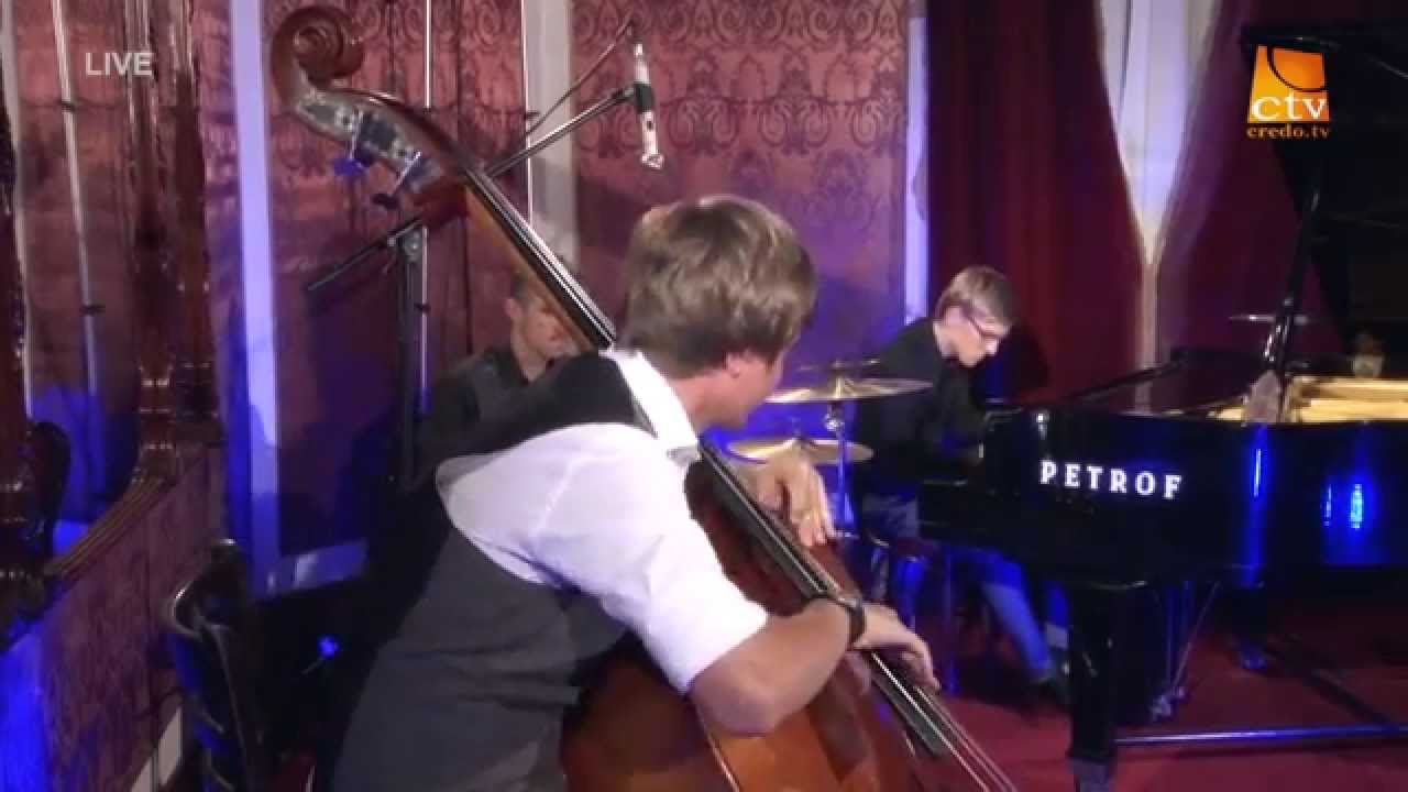 Quartz Quartet - Zidurile înalte de la Ierihon - YouTube