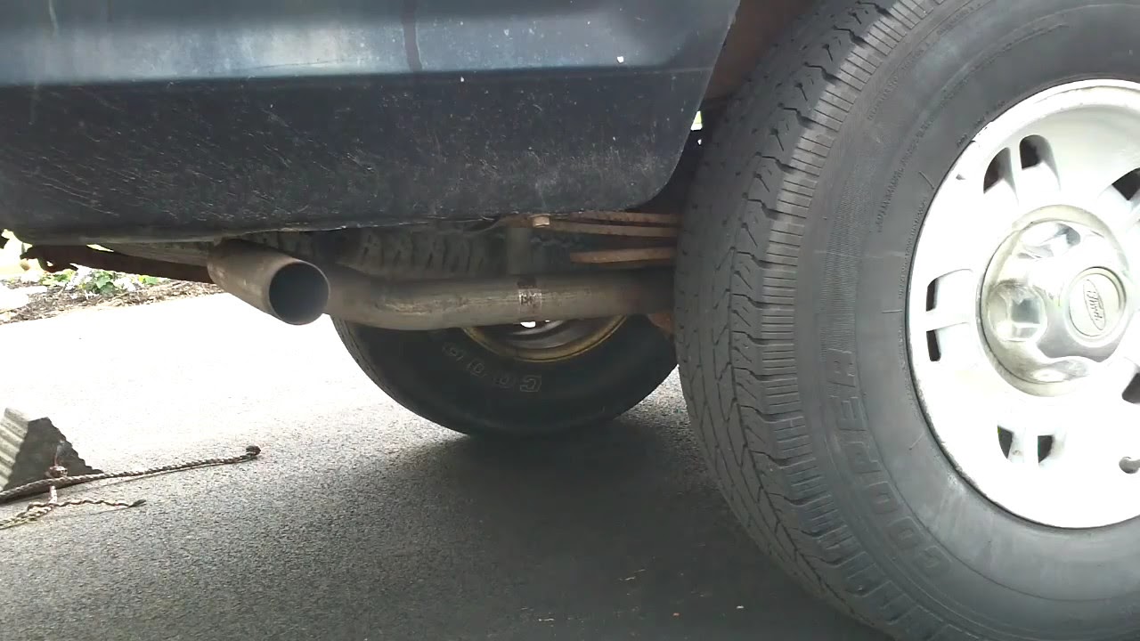 92 Ford Ranger 3.0 stock exhaust - YouTube