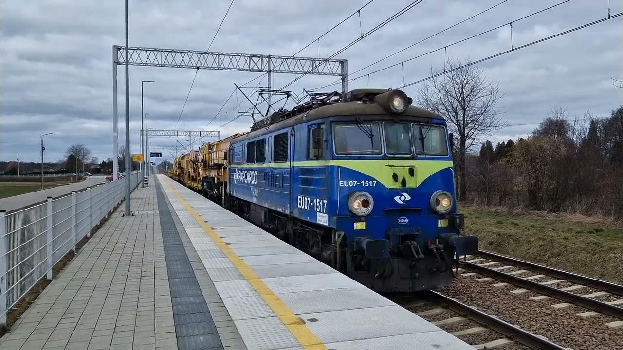 EU07-1517 z pociągiem roboczym, mija p.o. Motycz Leśny 27.02.2023 - YouTube