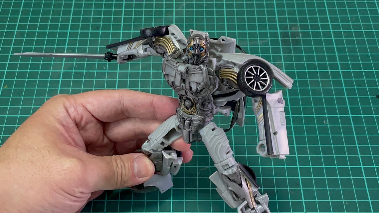 Transformers The Last Knight Deluxe Class Cogman (Robot mode to Car ...