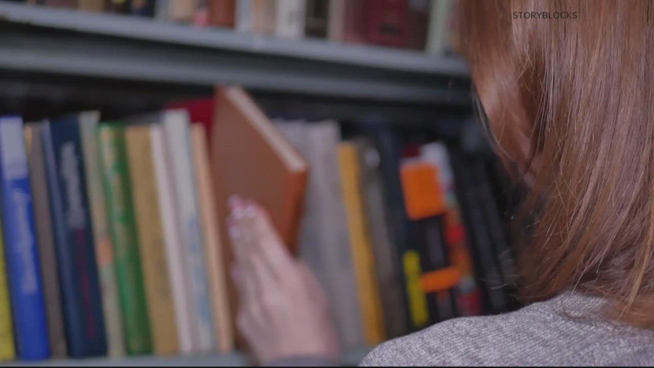 The battle over books: Loudoun Co. Public Schools holds meeting to discuss sexually explicit ...