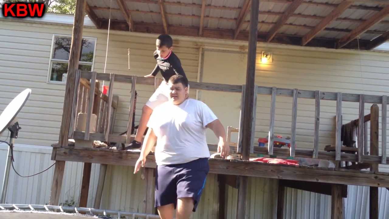 Trampoline Wrestling: KBW- D MAN vs. The BULL DOZER - YouTube