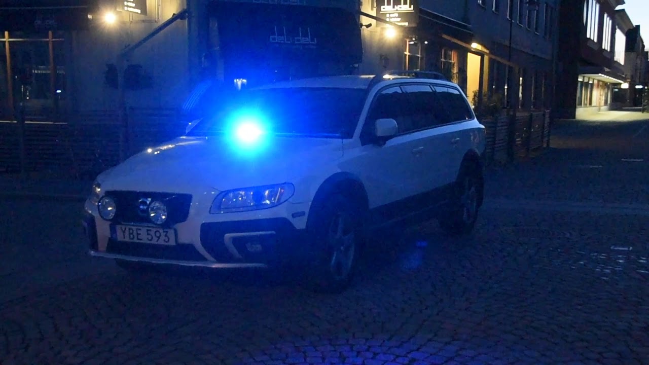 Civil polisbil XC70 - YouTube