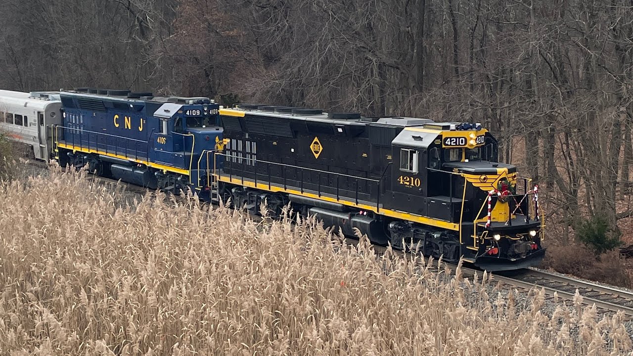NJ Transit and Tri-State Santa Train 2023 - YouTube