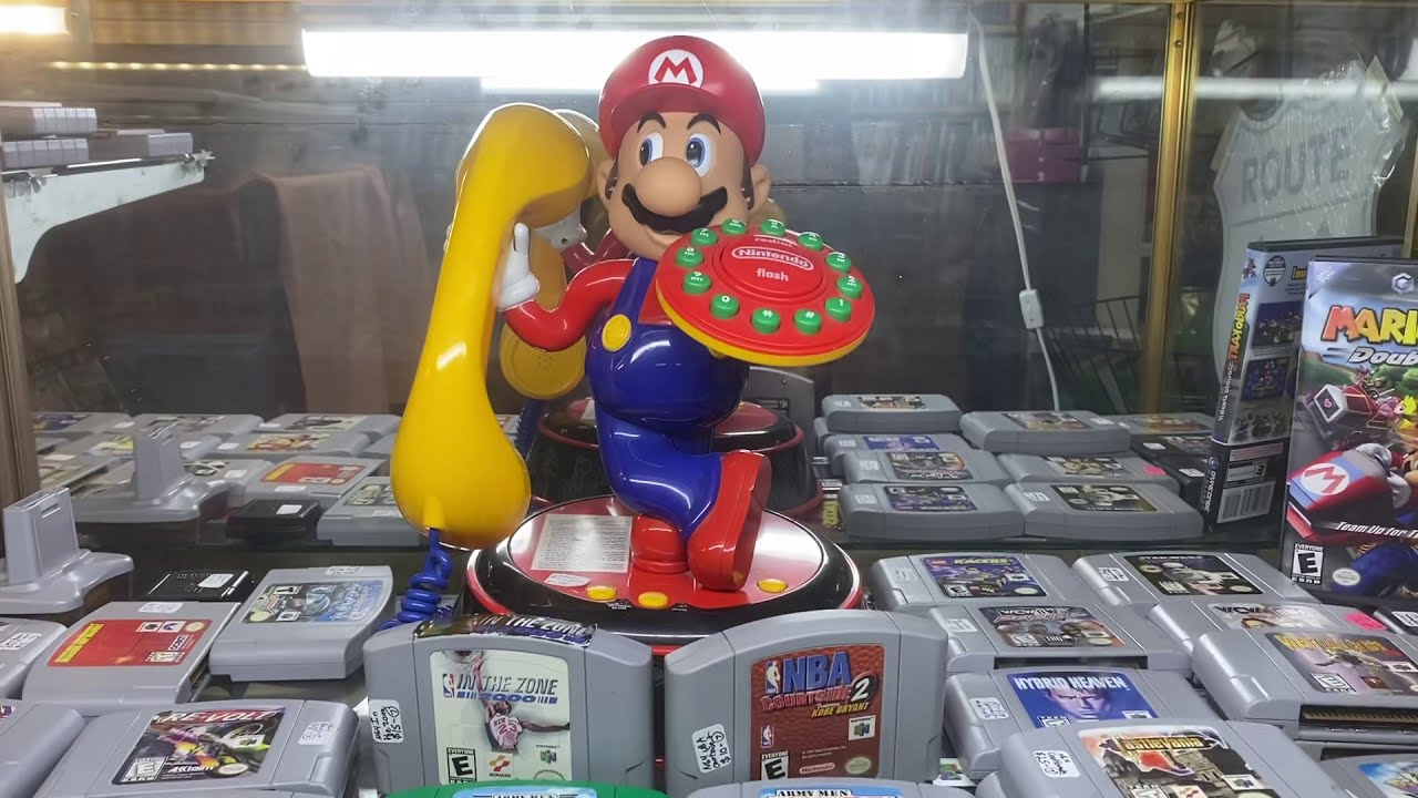 checking out all the nintendo stuff at fensty flea market - YouTube