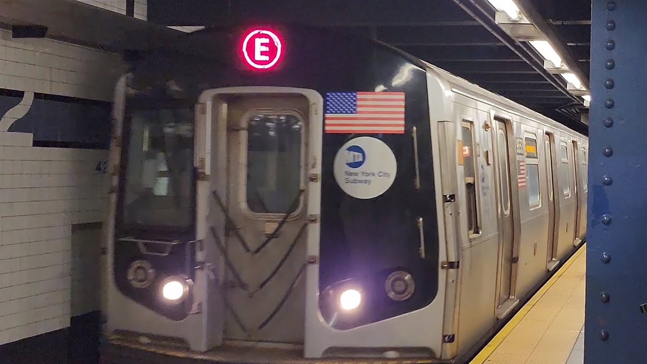 R160 E train arriving and departing 42nd St PABT (real) - YouTube