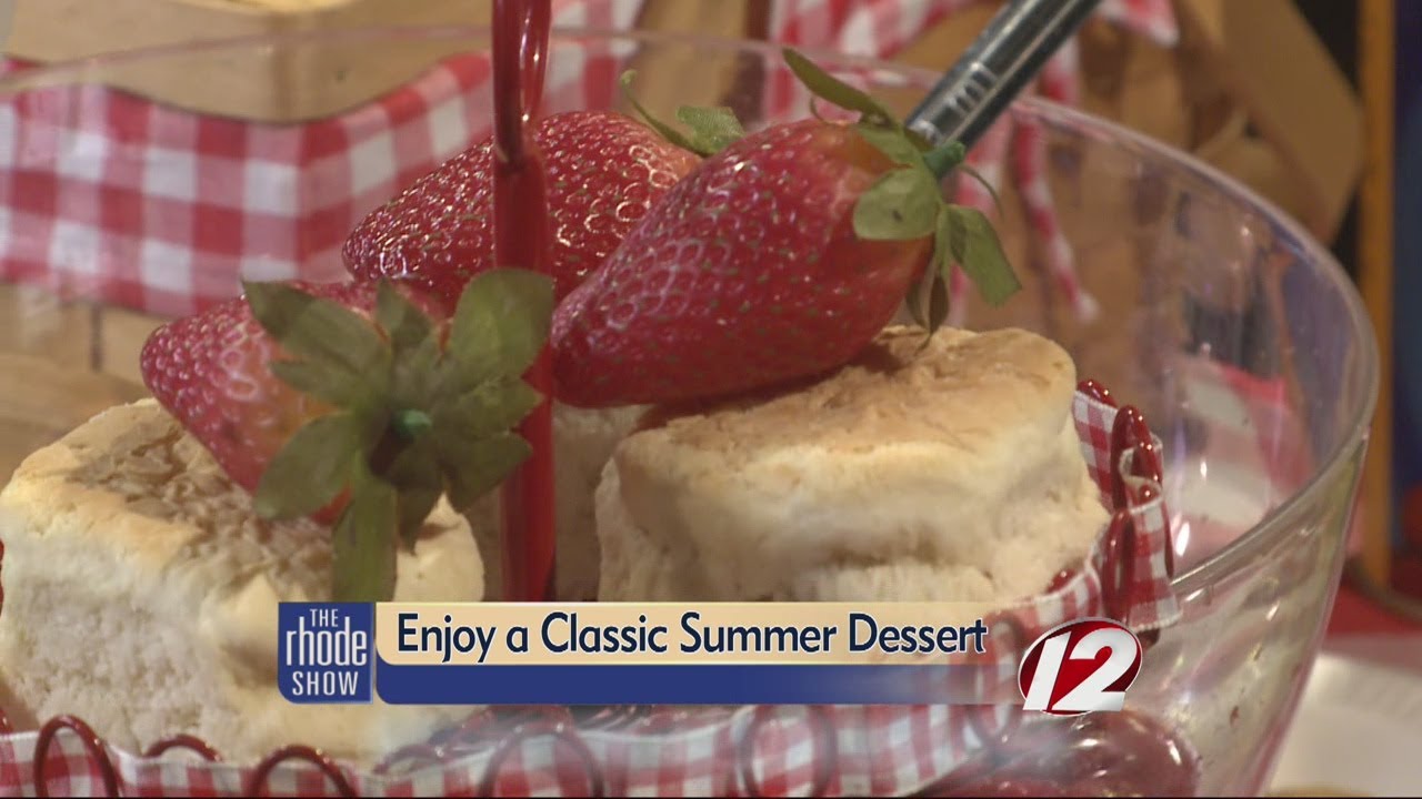 Ms. Strawberry Shortcake Serves Up Delicious Dessert - YouTube
