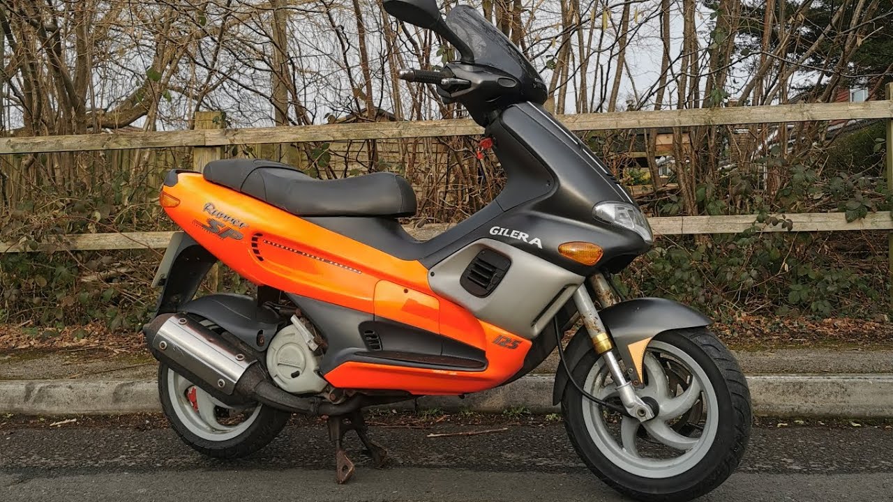 Gilera Runner Sp 125 1999 - YouTube