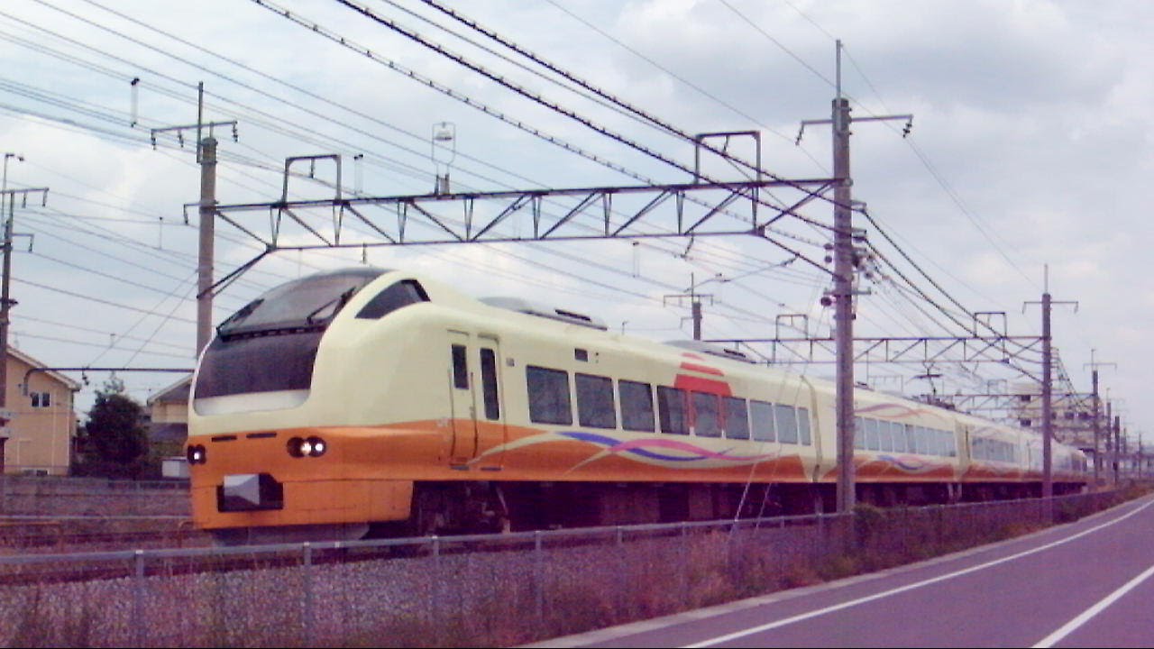 回9727M E653系U-108編成回送【2015/5/18】 - YouTube