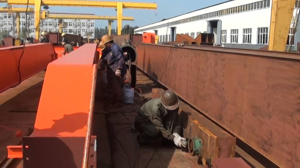 Manual painting for overhead crane and ganry cranes - YouTube