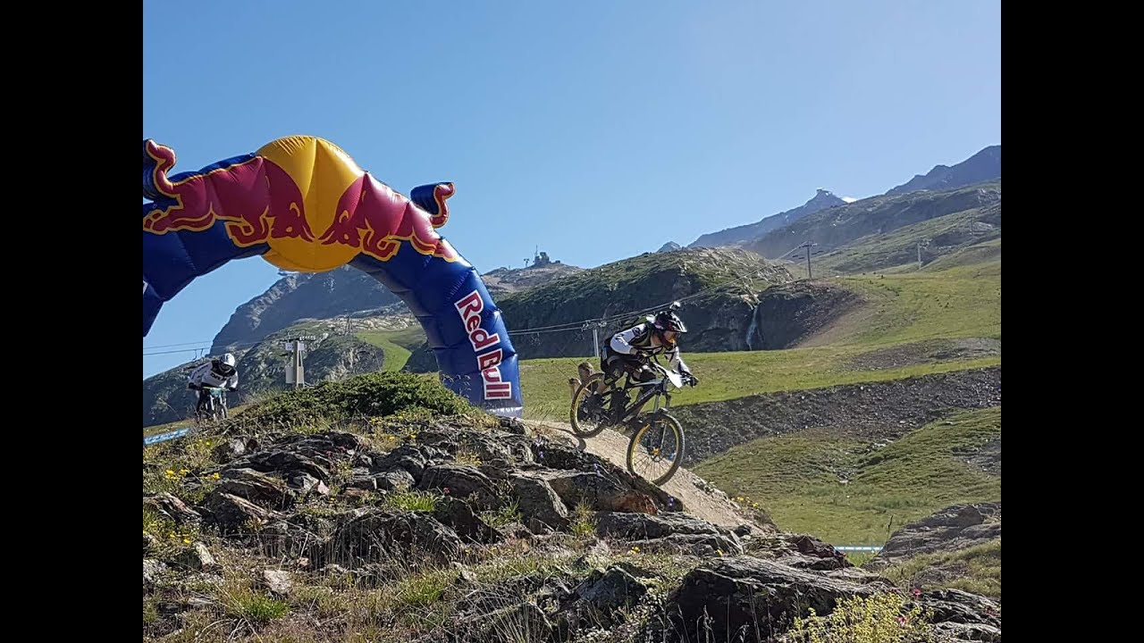 Megavalanche 2017 Alpe d´Huez (FINAL Full Race) - YouTube