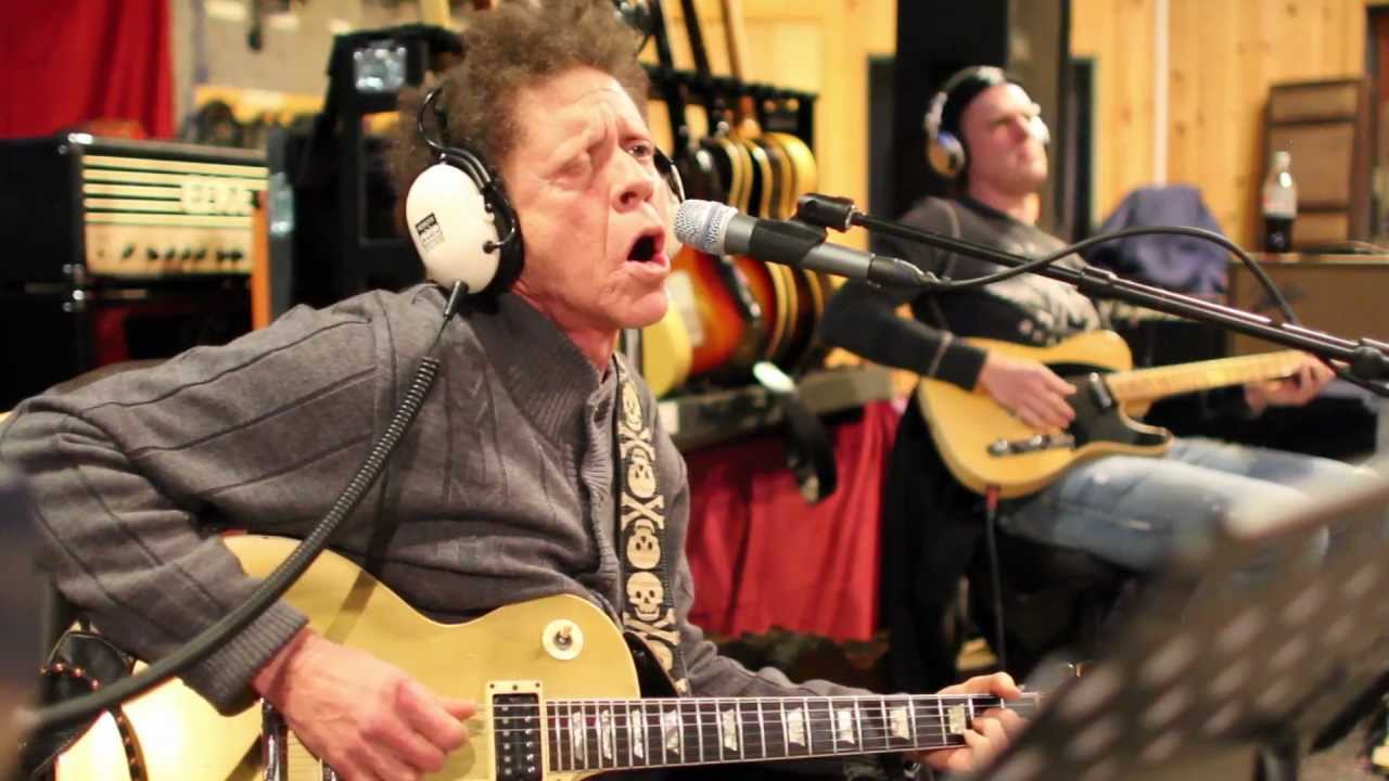 "Forever Young" feat. Joe Bonamassa, Beth Hart, Blondie Chaplin, Sandi ...