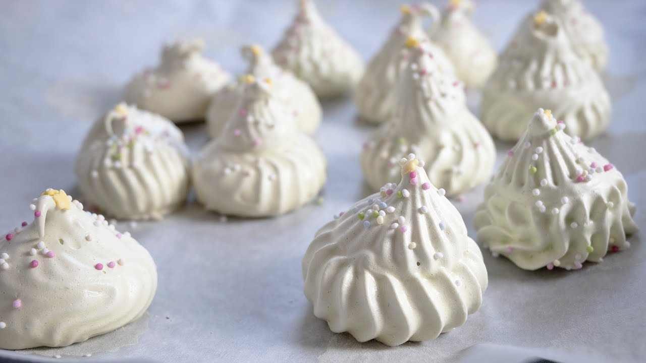 Meringue Cookies | Christmas Meringues | Puslice - YouTube